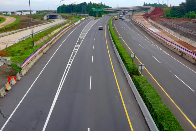 How to deal with a Lane Hogger on the Highway | Forceum Radial
