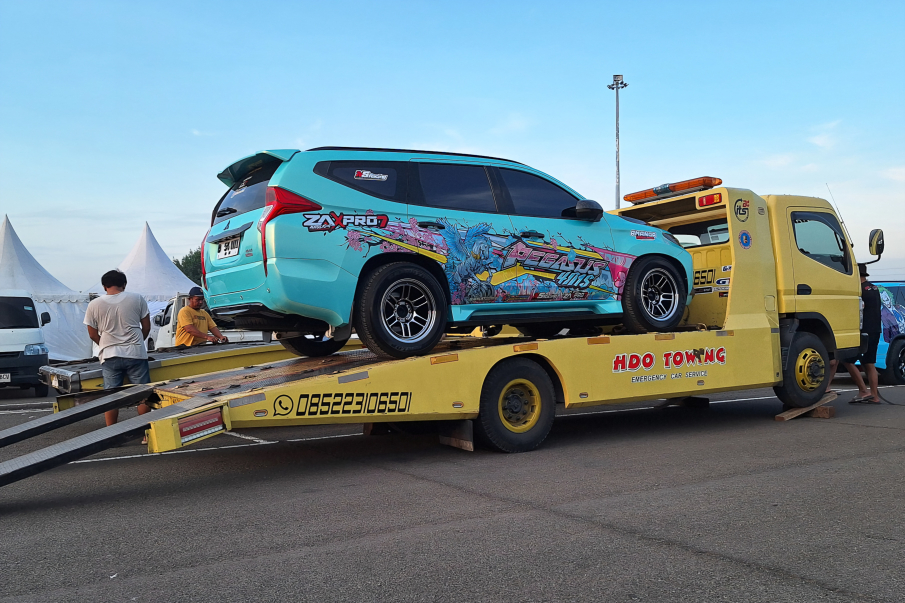 Car Towing: A Practical Solution for Transporting or Moving Cars ...